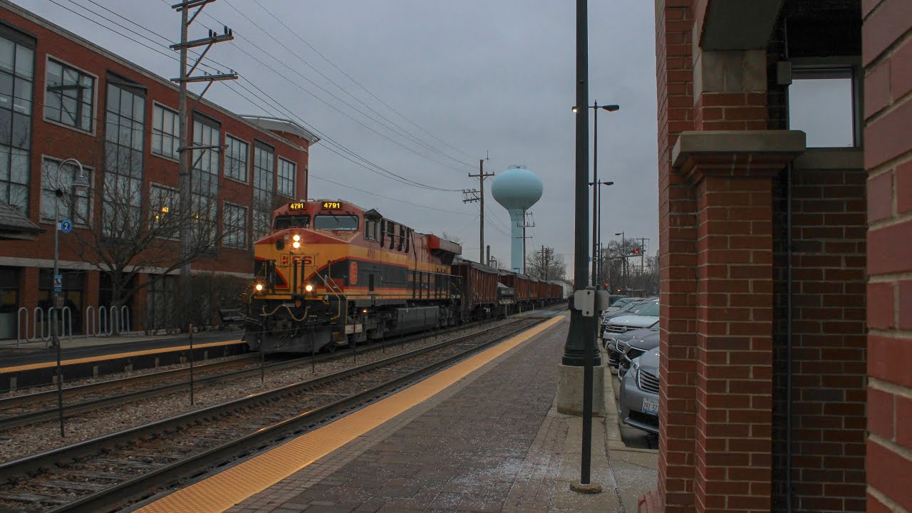 KCS 4791 takes a slow CPKC 246 past Northbrook with SOO Ballast hoppers ...