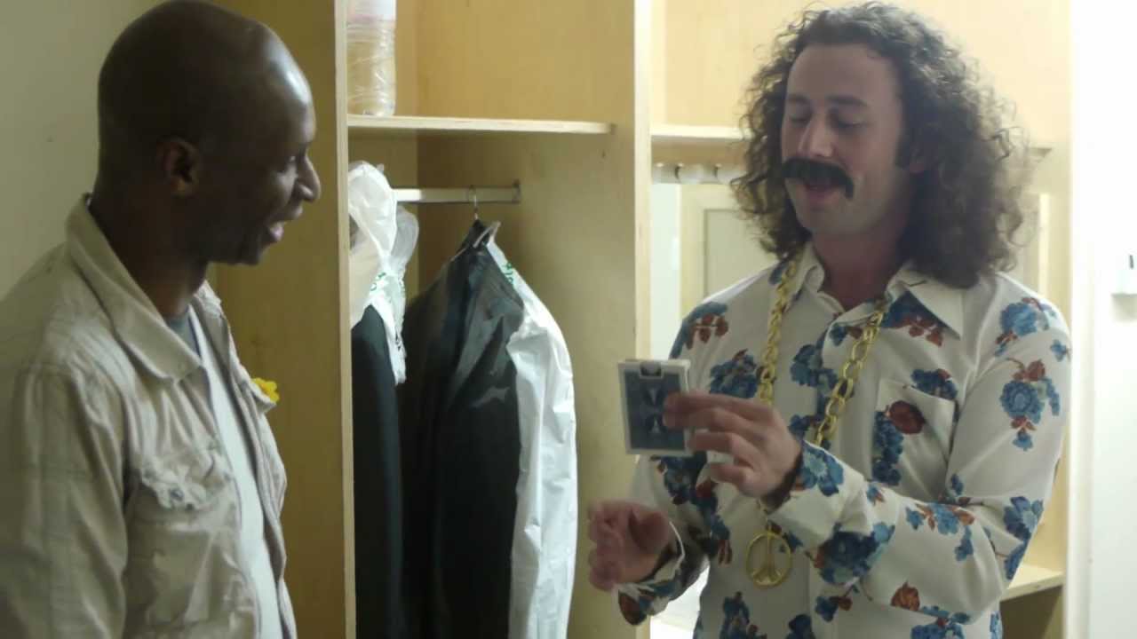 Andy Abraham meets Doug Flemming - STREET MAGIC TRICK GOES WRONG - YouTube