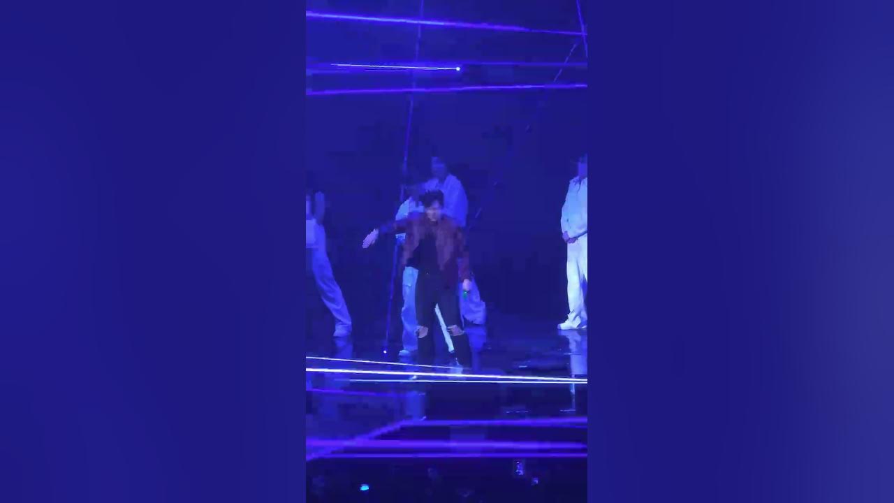 [세로4K] 뻠뻠(Bump Bump)_241201 이창섭 솔로콘서트 서울막콘/MELODY cam - YouTube