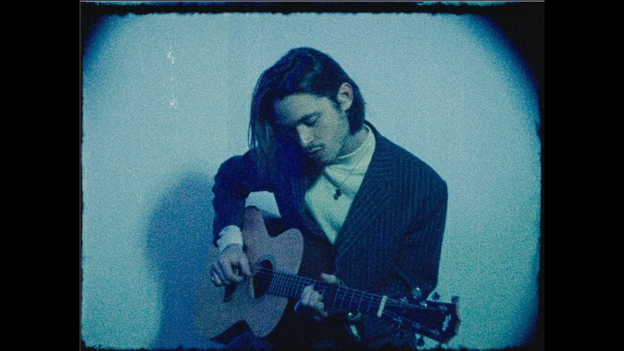 Iskander Moon - Berlin (Official Video) - YouTube