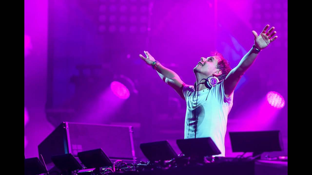 Armin Van Buuren/Ana Criado - Suddenly Summer + Dimitri Vegas/Like Mike ...