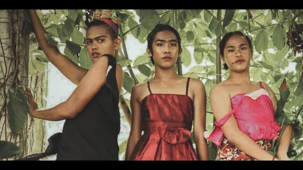 THE CAST OF ISABEL GOOD VIBES - YouTube