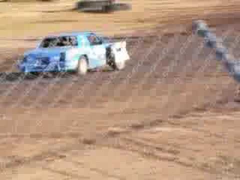 randy day winning the heat race july 4th cherry speedway - YouTube
