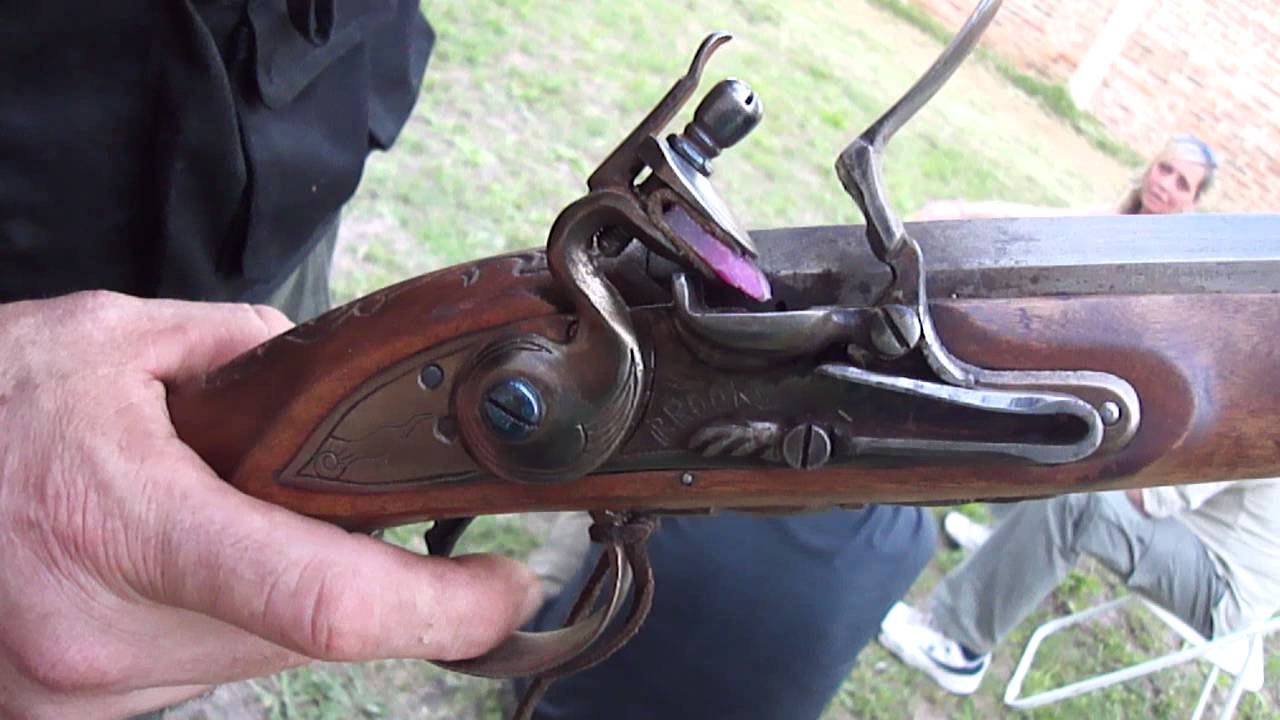 Fusil llave de chispa o pedernal - YouTube