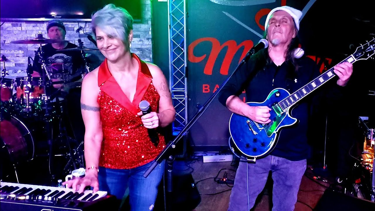 Shelly Mack & The ReUnion rockin' a Led Zeppelin medley🤪🤙 - YouTube