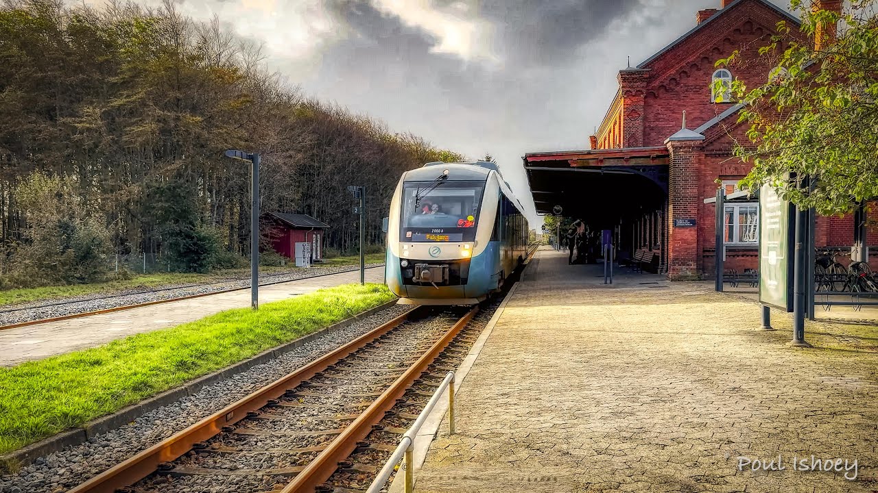 Arriva Lint train Ribe Station. Denmark. - YouTube