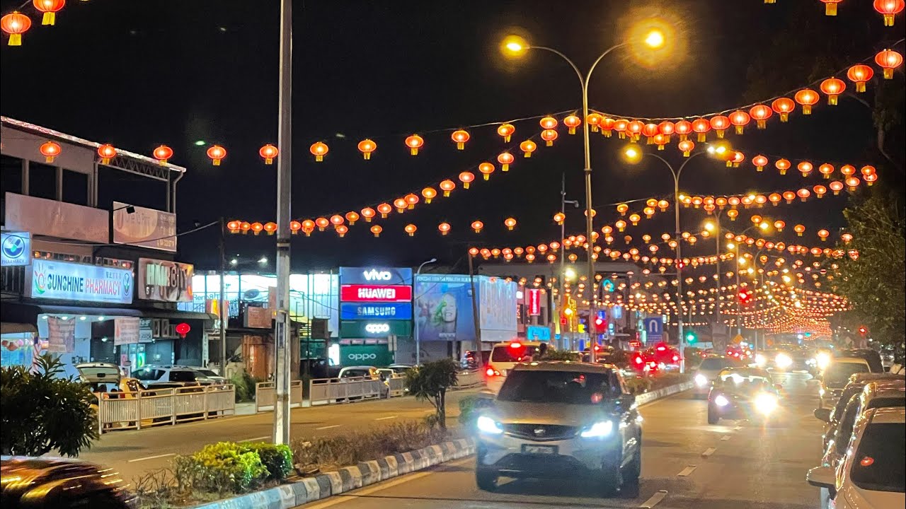 We drove through the famous 10000 Red Silk Lanterns at Jalan Raja Uda ...