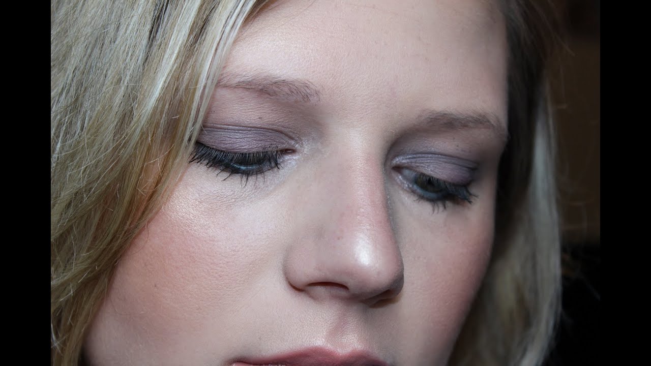 Violet Eyeshadow Tutorial - YouTube
