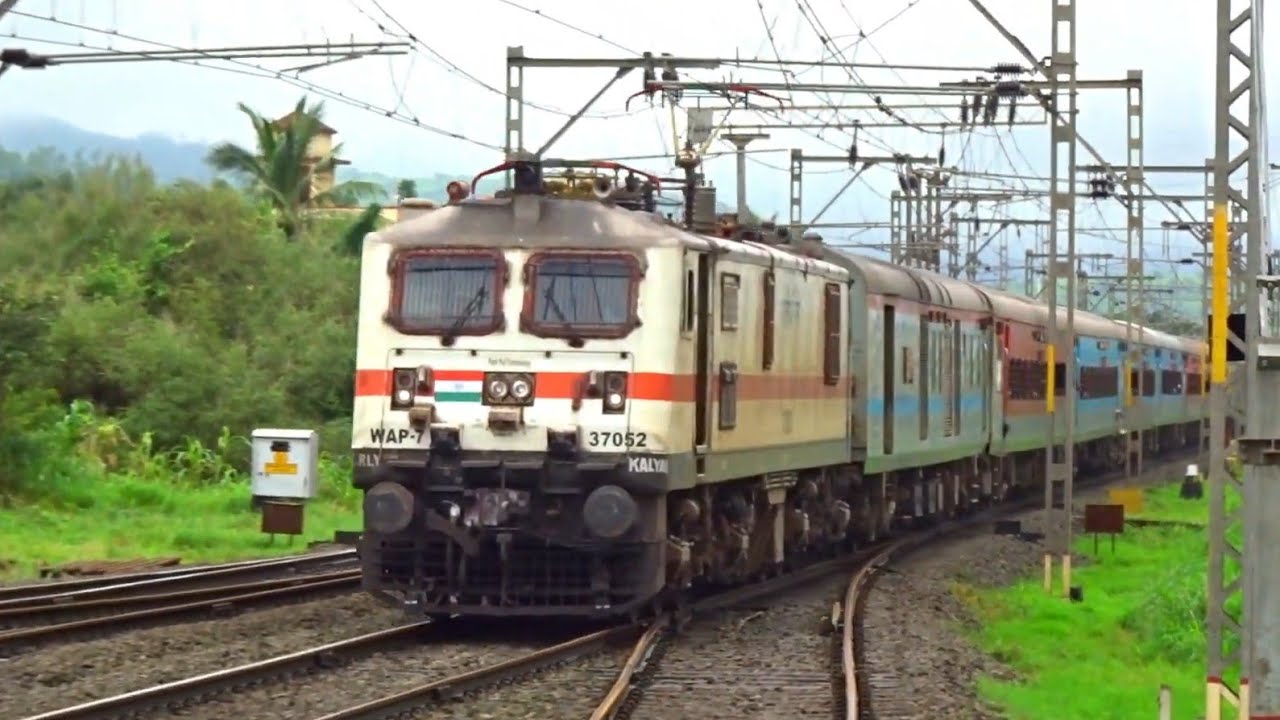 Indrayani Exp skipping Malavli at 110 KMph - YouTube