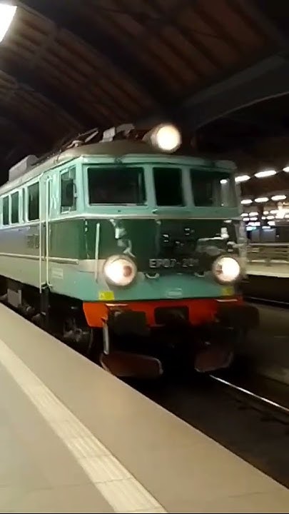 💙💚 EP07-201 💚💙 z IC Bolko + Rp1 . Wrocław Główny #mikols #train #rarytas #ep07 #wrocław - YouTube