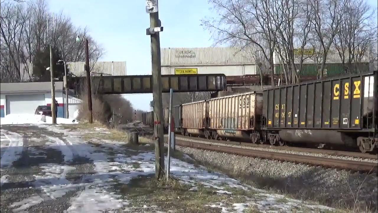 #17615 CSX E780 Empty Coal train & NS 25A Intermodal train - YouTube