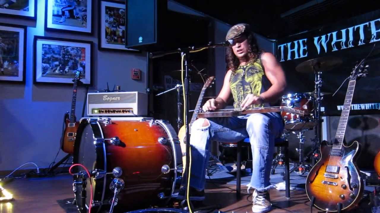 Tavana original "Tumble Down" - YouTube