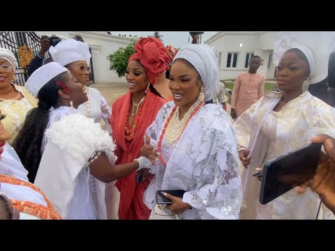 OLORI ASHLEY & OLORI ADERONKE WELCOME IYABO OJO TO OLOKUN FESTIVAL AT ...