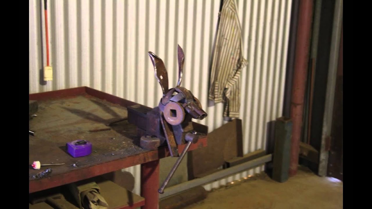 Metal Kangaroo Sculpture - YouTube
