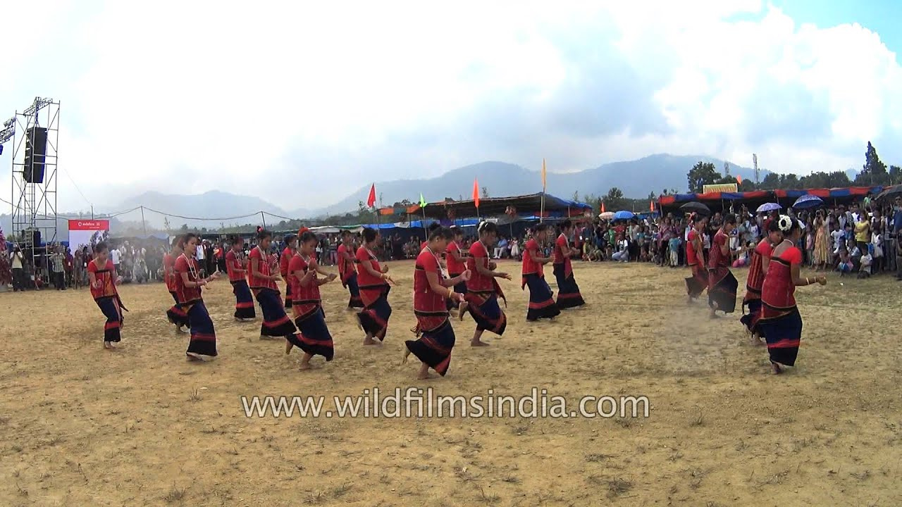 Chakma dance by Tripura's folk dancers - YouTube