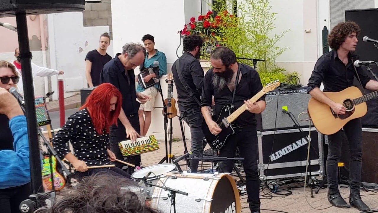 The Limiñanas - Shadow People (Live @ Café des Nines, Cabestany) - 09. ...
