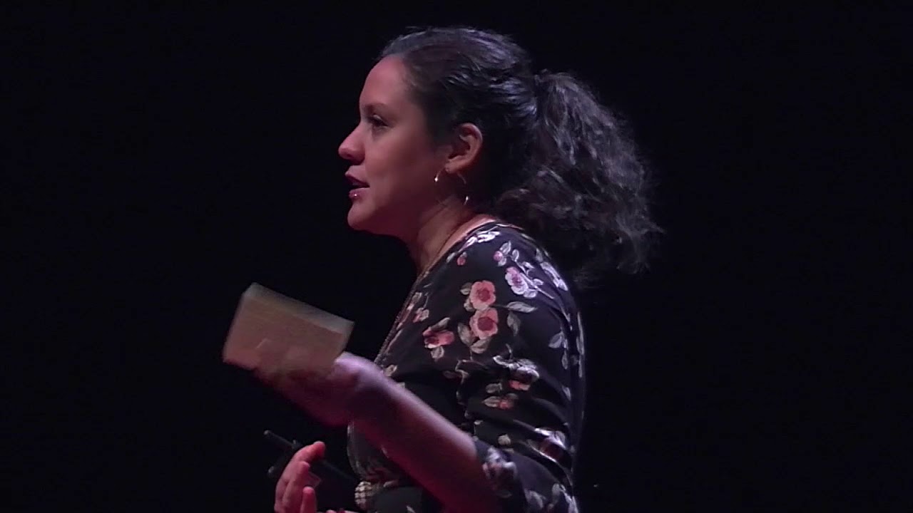 Caminando en la ciudad | Ana Rodríguez | TEDxPaseoSantaLucía - YouTube