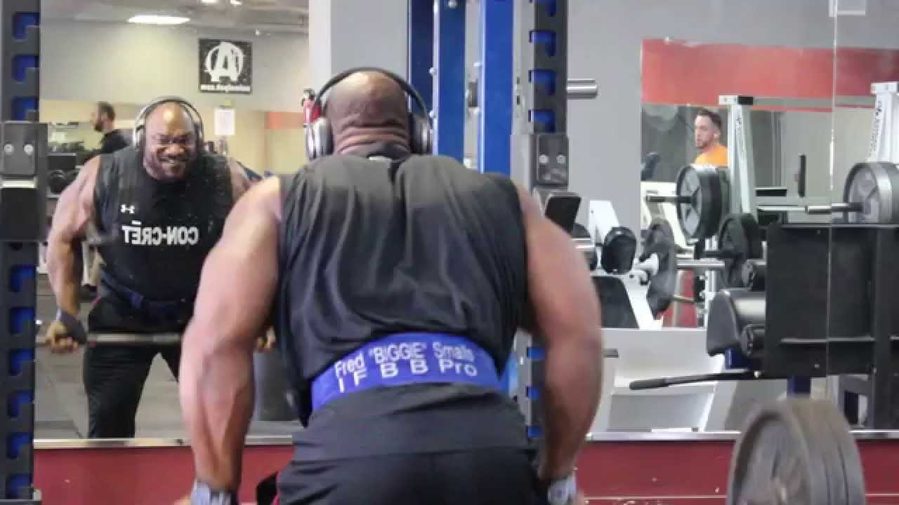 Bodybuilding for the Love of Family - YouTube
