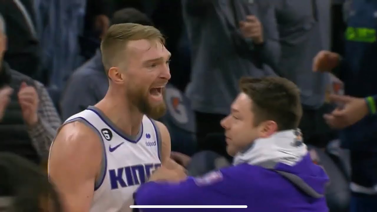 Domantas Sabonis leaves the game after thinking he was ejected || 22-23 ...