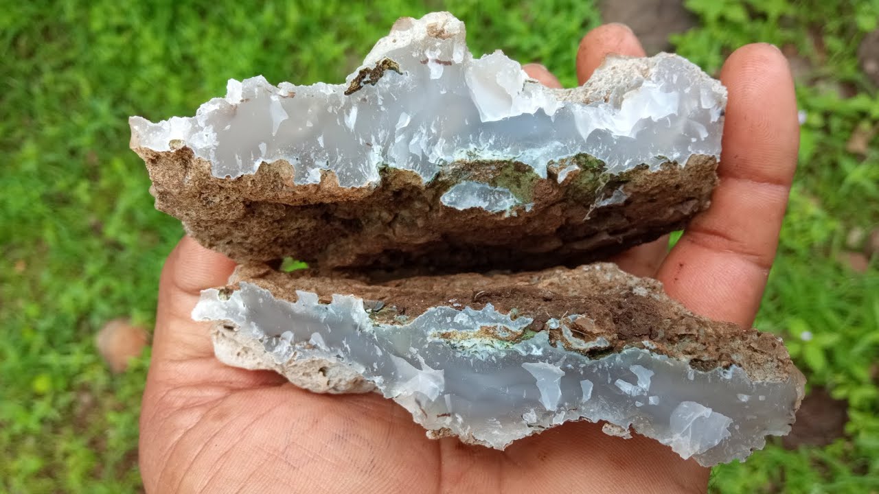 Quartz Crystal Hunting in India || Rocks Hunting || Quartz collector ...