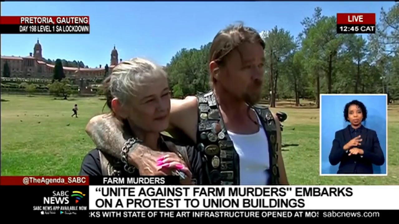 Farm murders protest reach the Union Buildings in Pretoria - YouTube