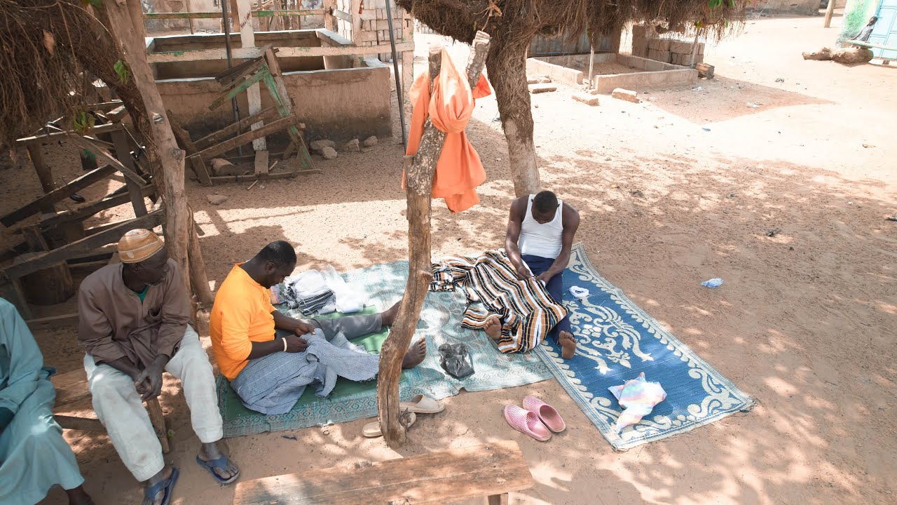 Beyond Daboya Ghana’s Smock Factory - YouTube