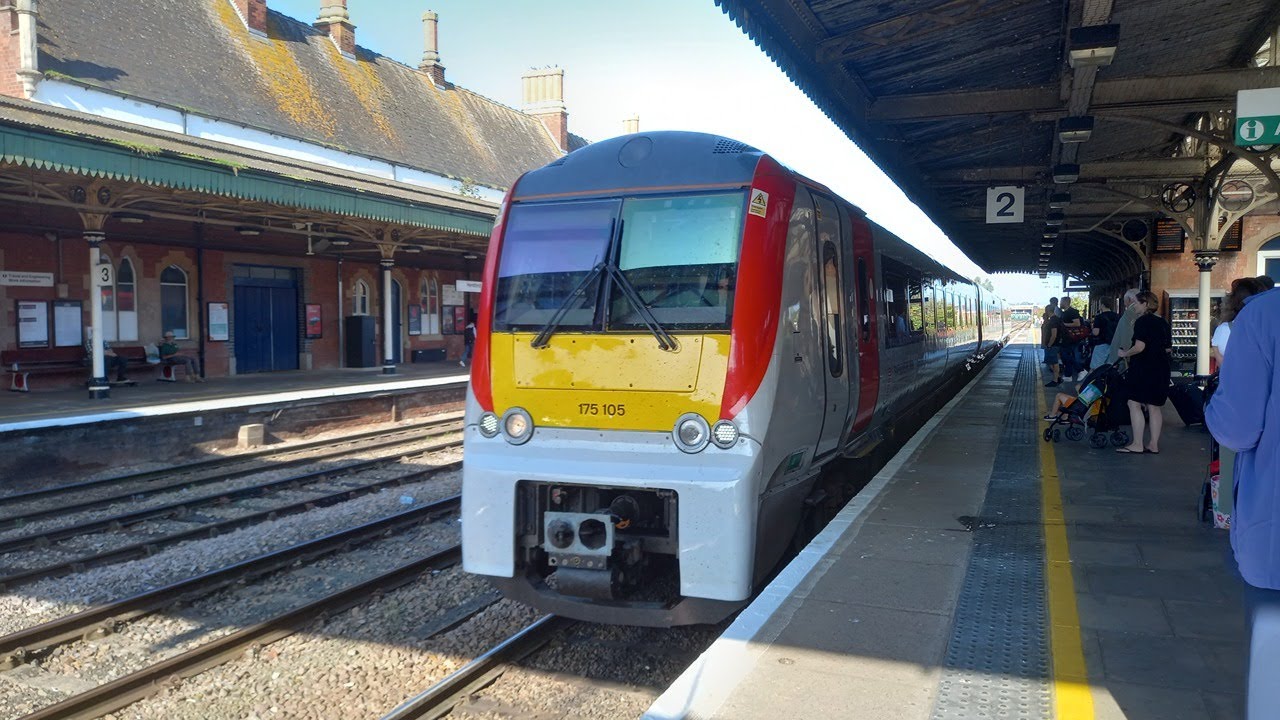 A farewell to the TfW Class 175s! - YouTube