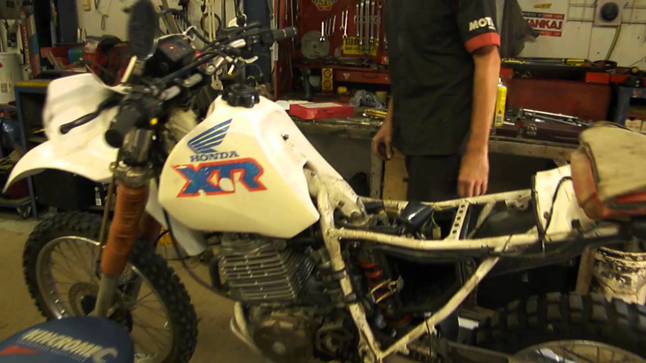 1988 Honda XR600R Engine running - YouTube