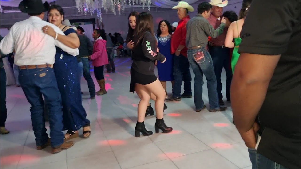 Boda de Kevin y Alexa en Manuel Benavides 😍con La Kustodia Norteña ...