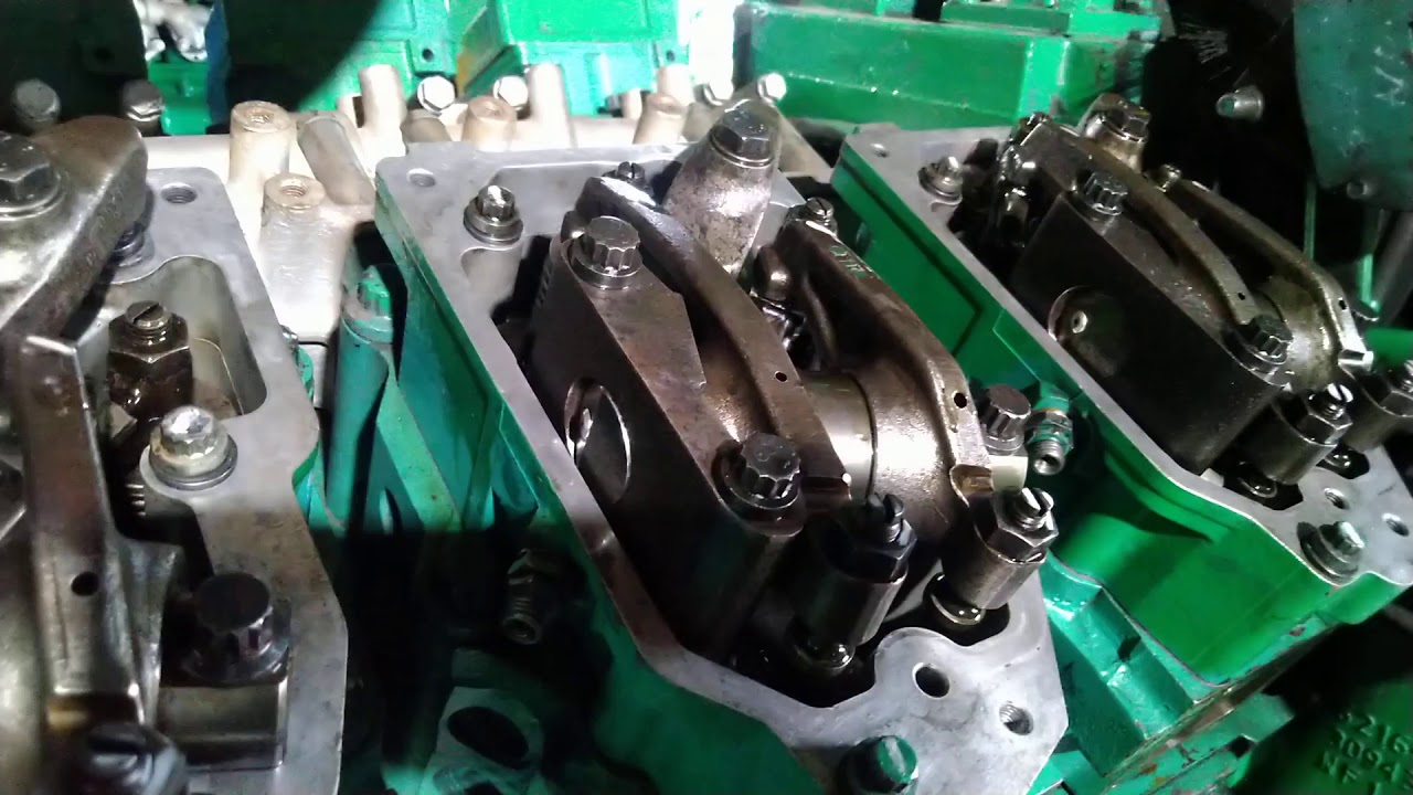 Cummins QST30 - YouTube