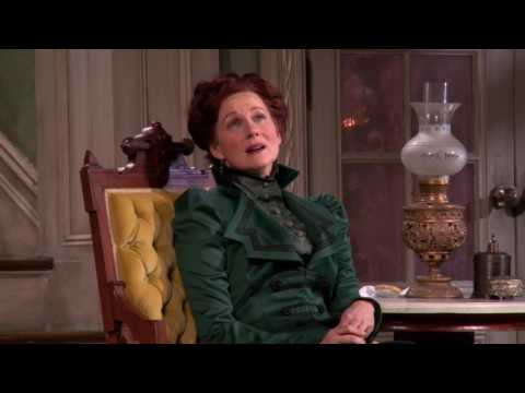 The Little Foxes: Laura Linney as Regina