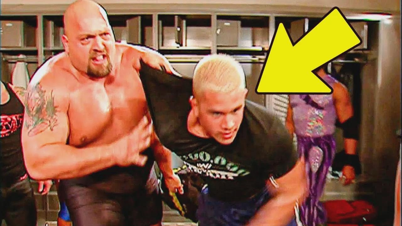 15 MINUTES OF REAL FIGHTS BACKSTAGE AT WWE - YouTube