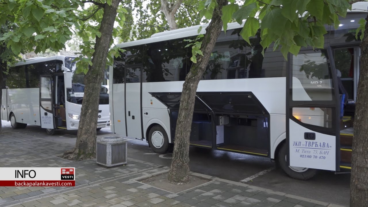 Dodeljena dva mini busa za prevoz đaka u opštini Bač - YouTube