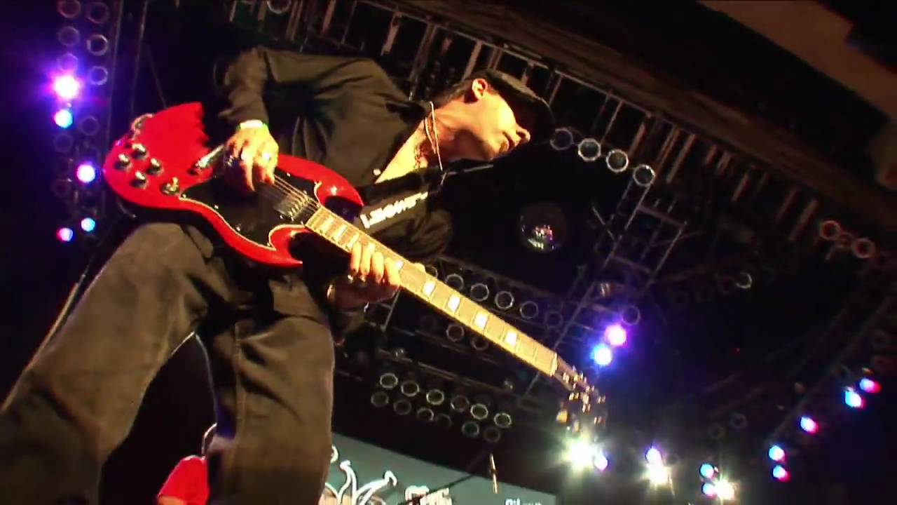 Gregg Miller's performance at Guitar Center's King of the Blues 2006 ...