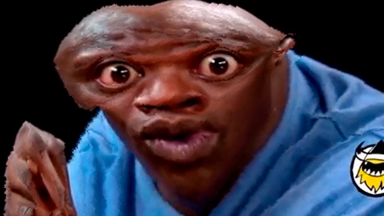 Shaq Makes a Face While Eating Spicy Wings _ Hot Ones. Острые крылышки ...