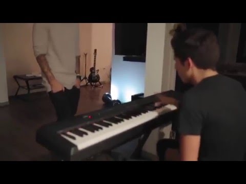 Justin Bieber singing an unreleased song w  Rudy Mancuso at the piano