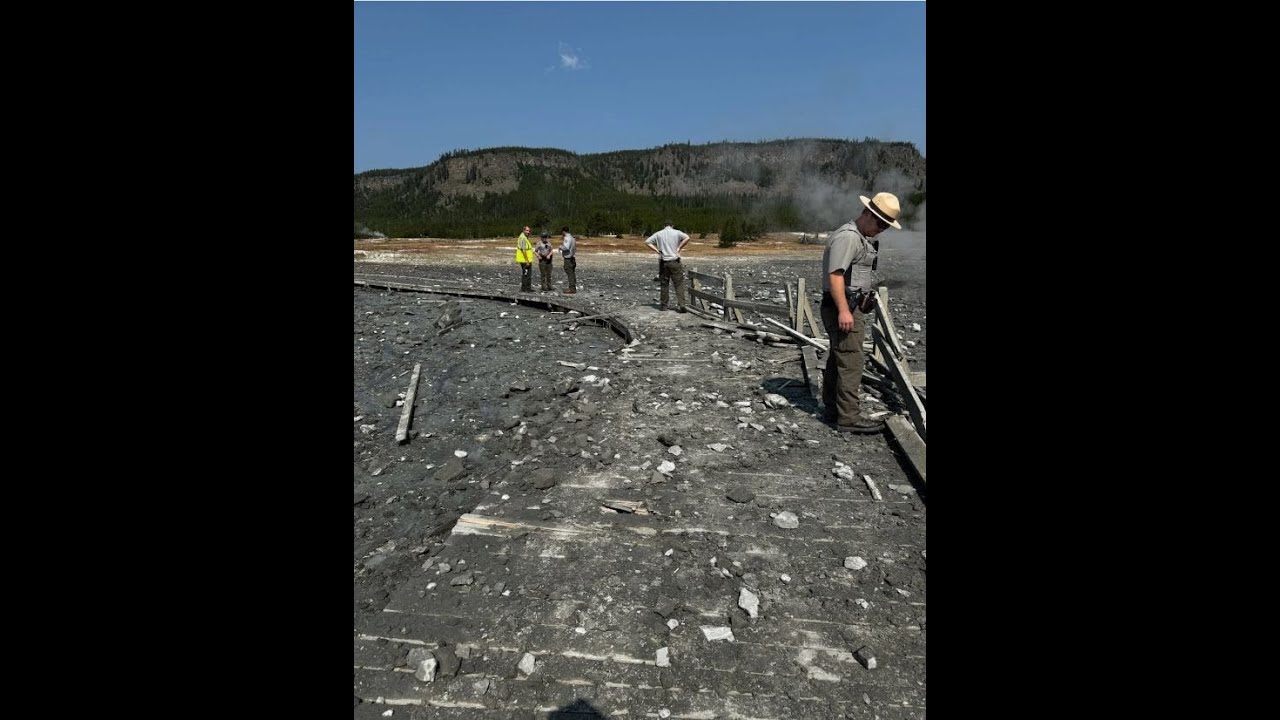 💥💥💥 Massive Hydrothermal Explosion at Biscuit Basin in Yellowstone ...