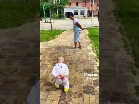 Sizi  gidi yaramazlar😂Nasıl da taklit yaparlar...Komik videolar, prikollar,vatsab statusları,tik tok