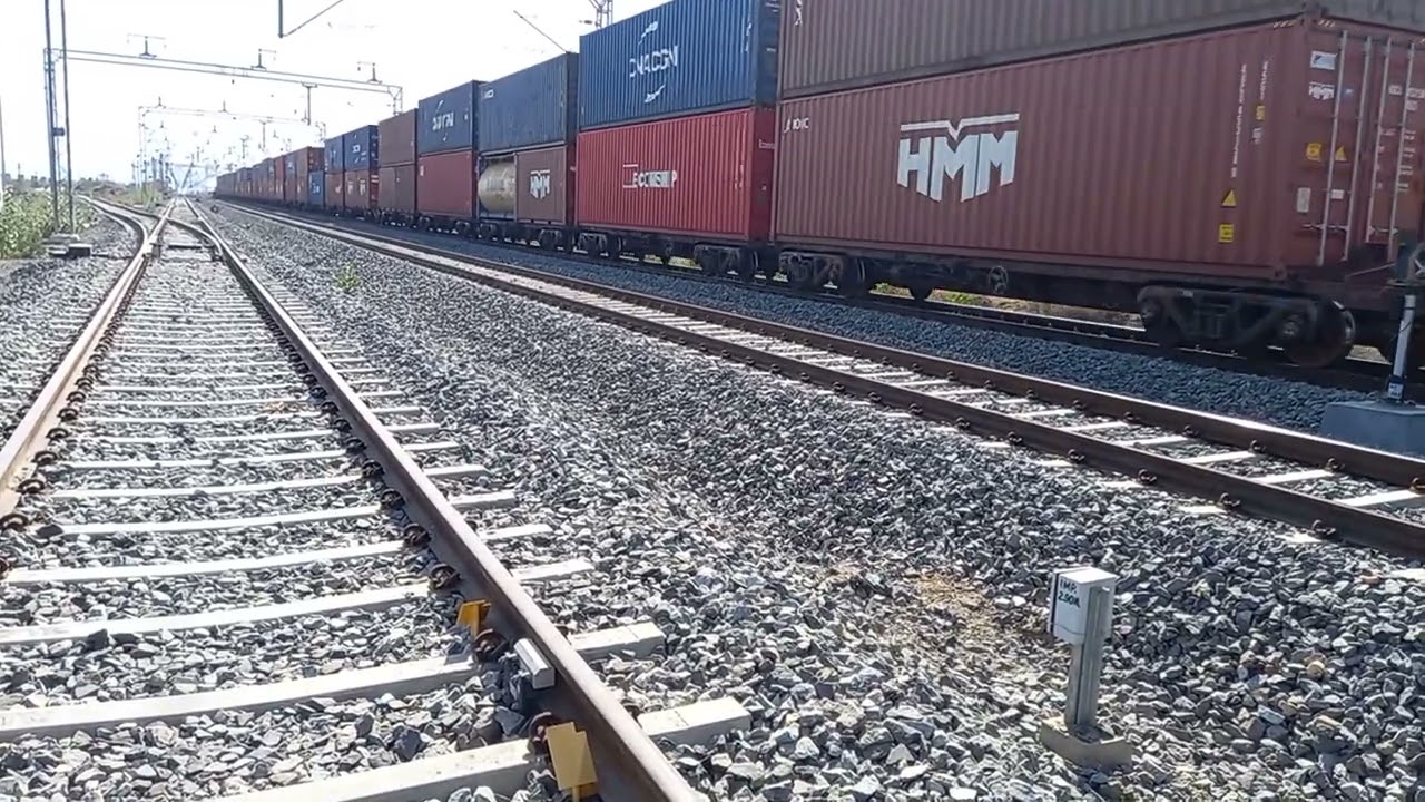 WDFC: Double decker freight train with Electrical loco on palanpur ...