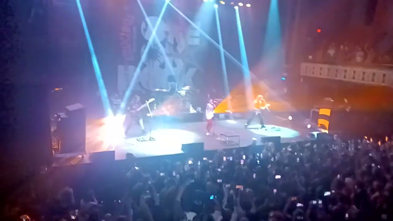 ONE OK ROCK - Save Yourself Live in Atlanta 9-24-22 - YouTube