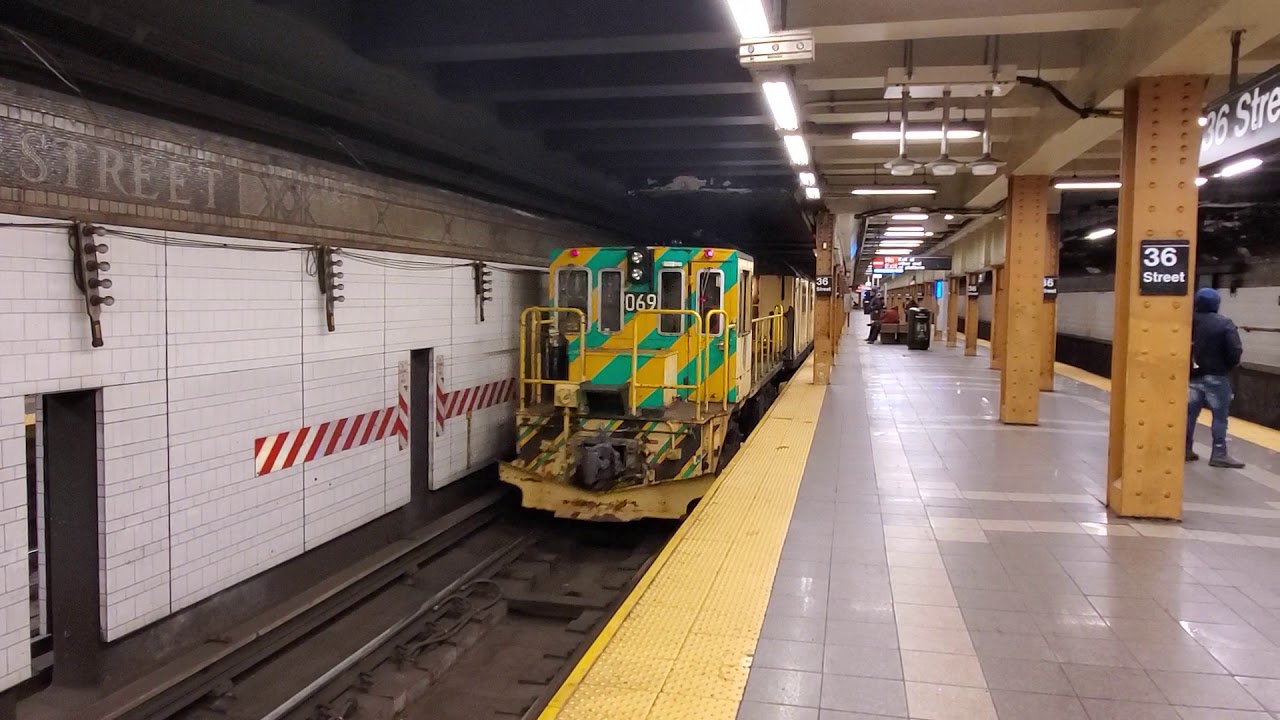 NYC Subway R47 #69 Pushing through 36th Street - YouTube
