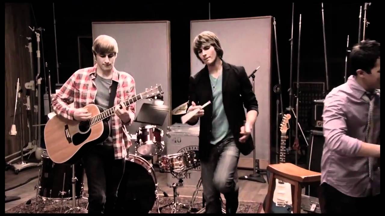 Big Time Rush - Stuck (Official Music Video) - YouTube