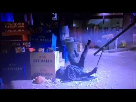 Who Framed Roger Rabbit: clumsy fall