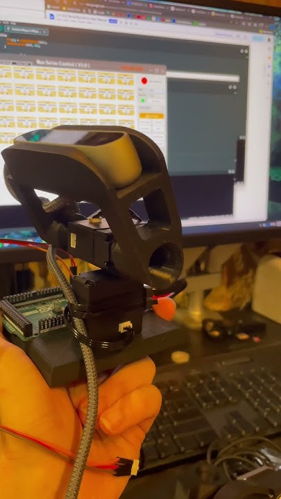 first movements of my robot’s head using serial servos #3dprinting # ...