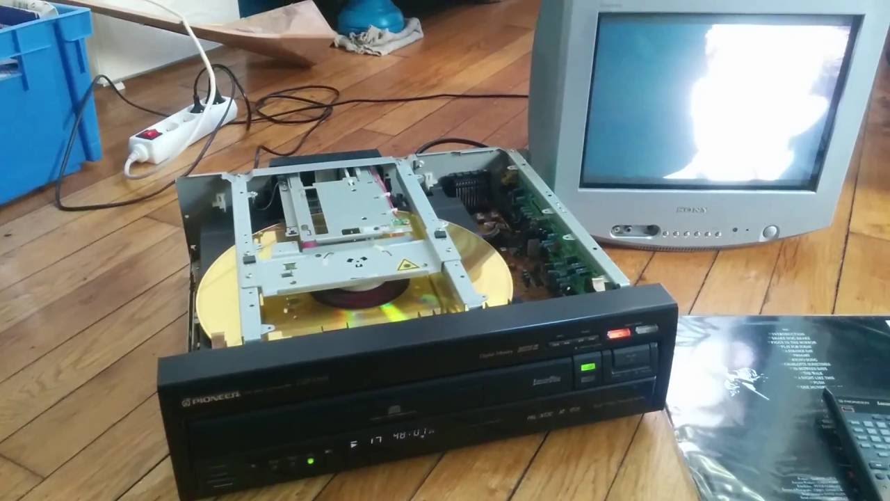 Réparation lecteur laserdisc Pioneer CLD-D925 - YouTube