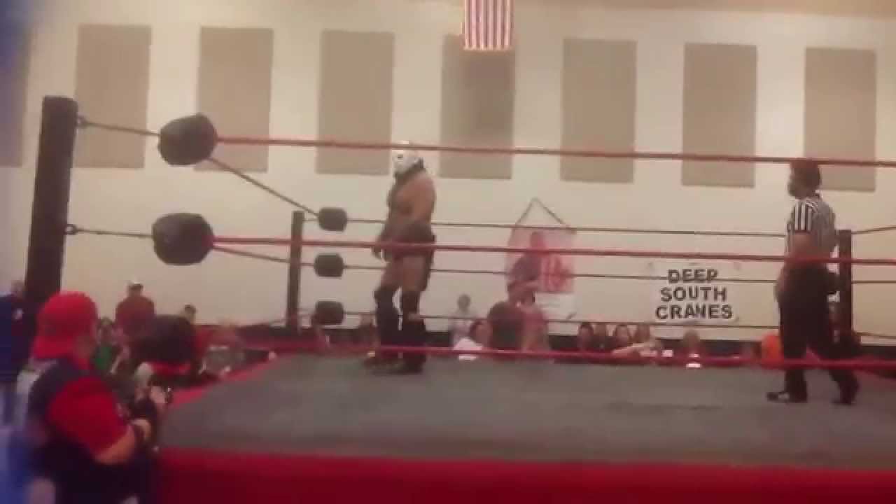 The Original Lord Humongous vs. Three Wrestlers - YouTube