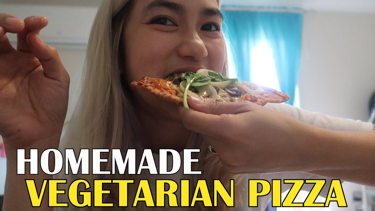 HOMEMADE VEGETARIAN PIZZA ️ | RHEA LORRAINE - YouTube