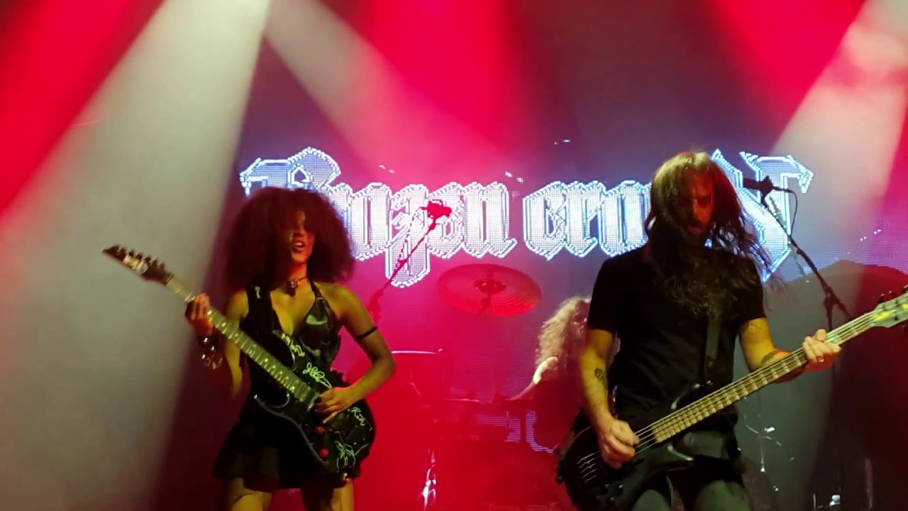 Frozen Crown Live at Z7 Pratteln 15. Feb 2020 - YouTube