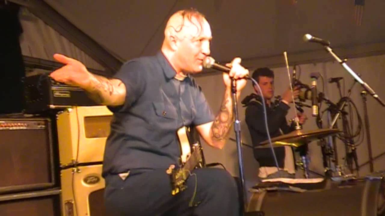 Reverend beatman @ Muddy Roots Europe 2013 - YouTube