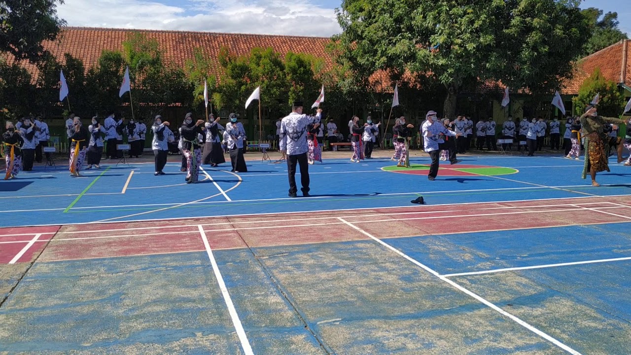 Penampilan Tari Golek Menak dalam Rangka HUT ke 75 PGRI dan Hari Guru ...